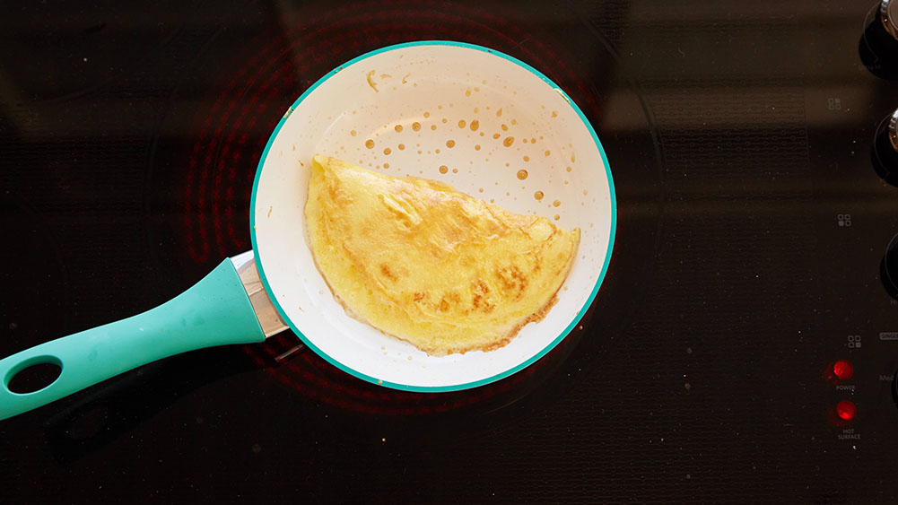 How to Make an Omelette - Pillsbury.com