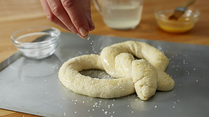 How to Make Pretzels - Pillsbury.com