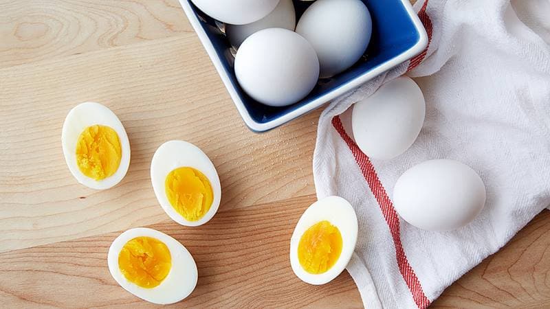 how to boil eggs and not crack