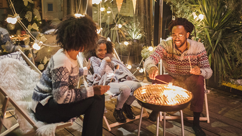 Outdoor Family Gathering Ideas for Holidays - Pillsbury.com