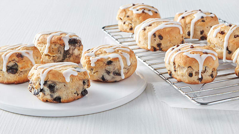 Pillsbury™ Sweet Biscuits With Icing - Pillsbury.com